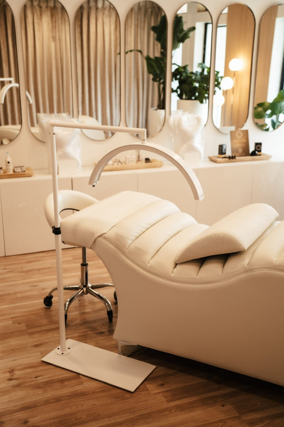 Custom Ergonomic Beauty Beds | Used by Lash, Brow, PMU, Spa Artists