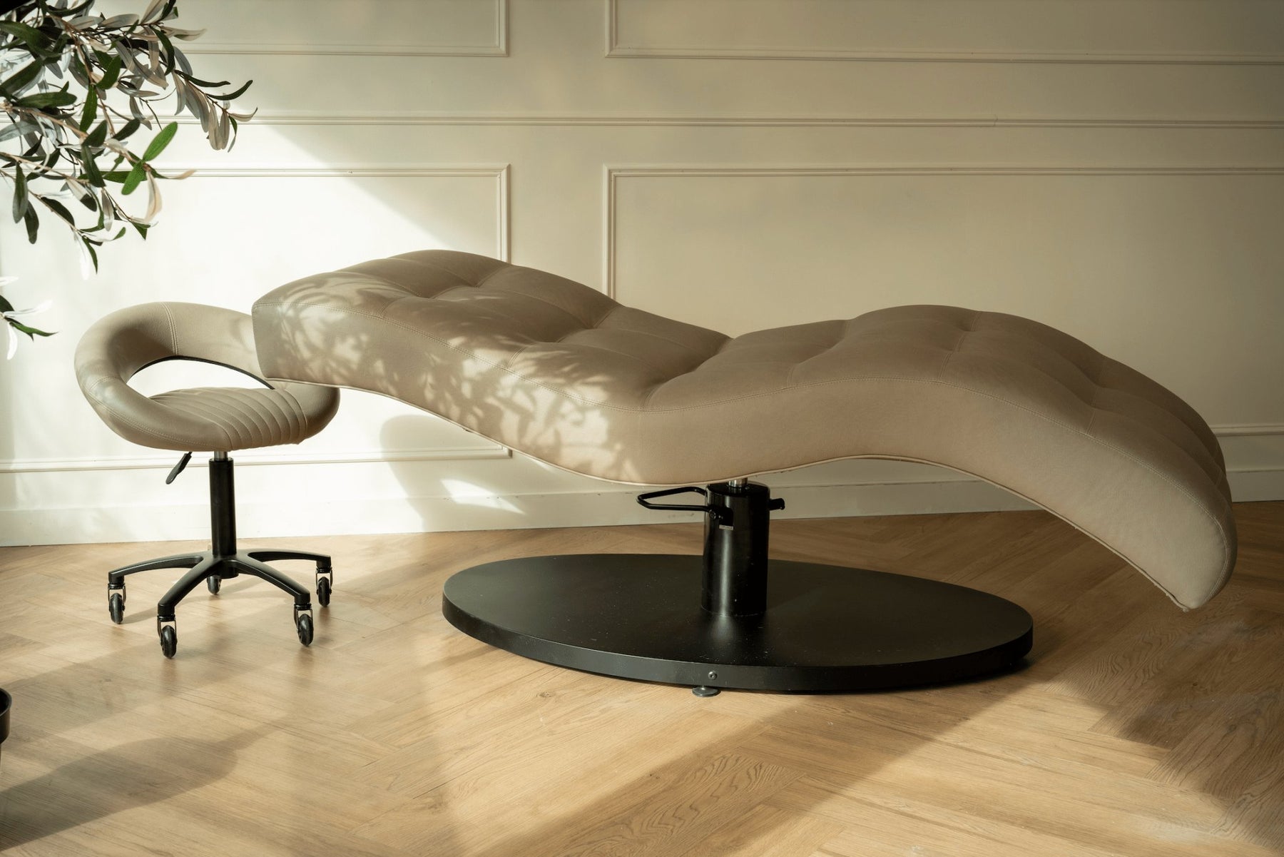 Adjustable Salon & Spa Beds | Made to Order | Plush + Oak