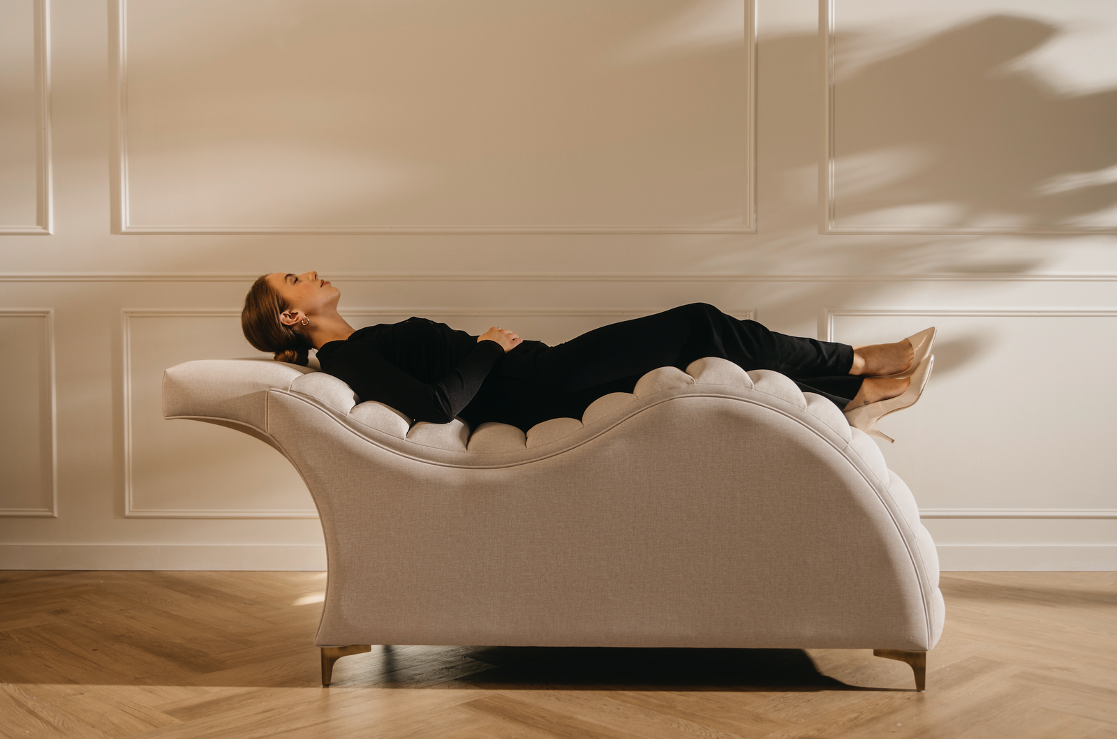 Custom Ergonomic Beauty Beds | Used by Lash, Brow, PMU, Spa Artists