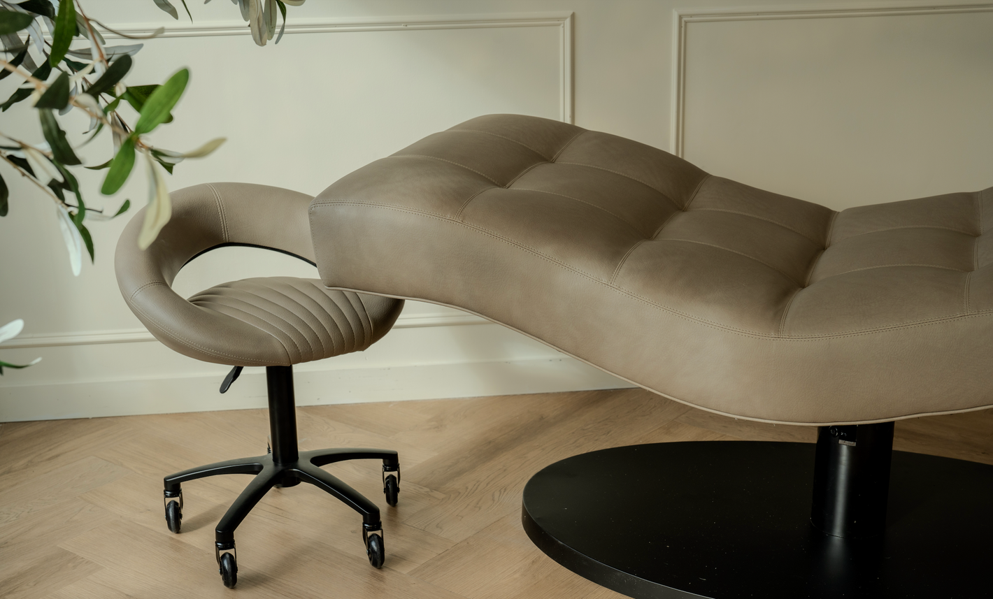 Custom Ergonomic Beauty Beds | Used by Lash, Brow, PMU, Spa Artists
