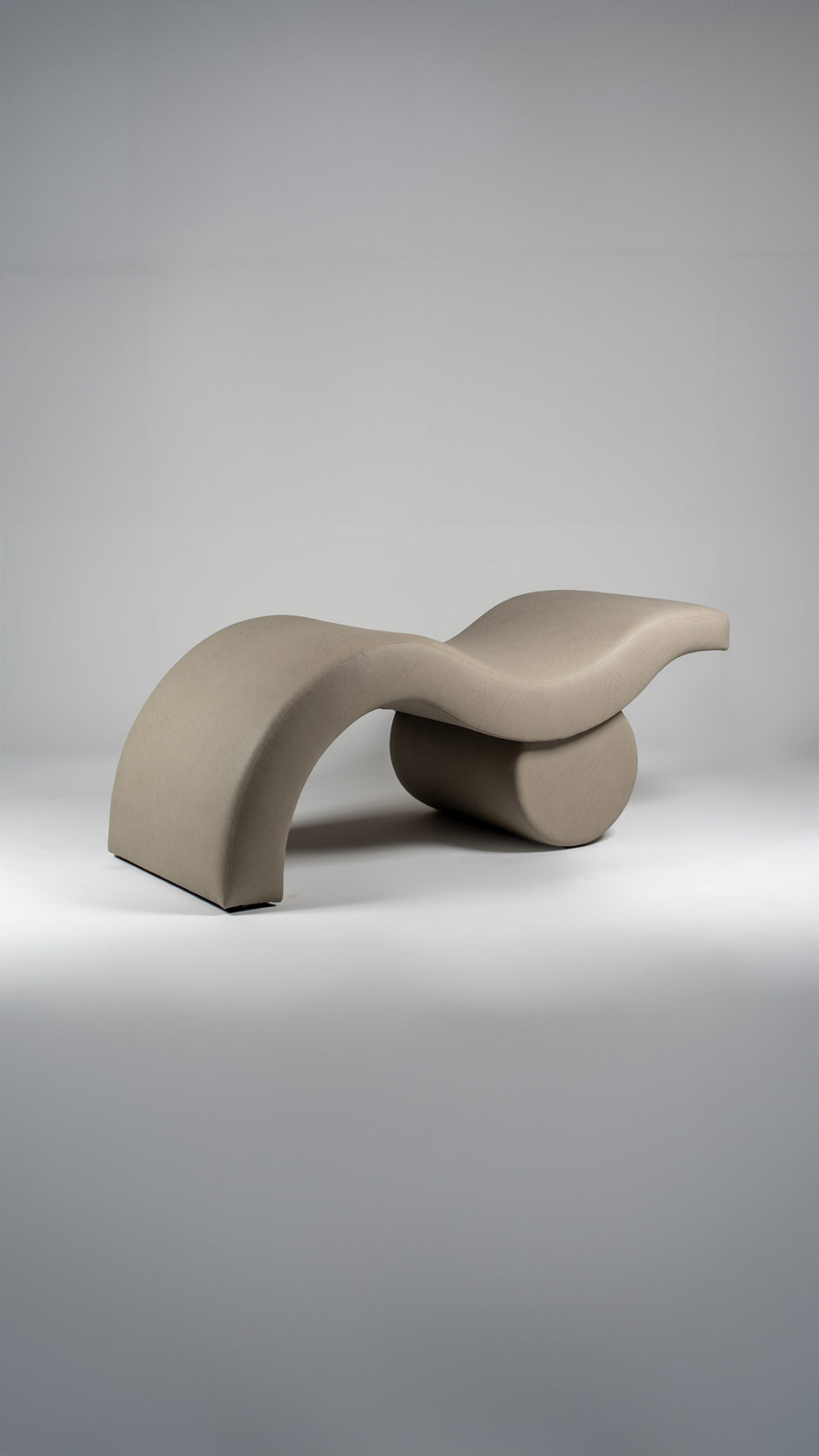 Custom Ergonomic Beauty Beds | Used by Lash, Brow, PMU, Spa Artists